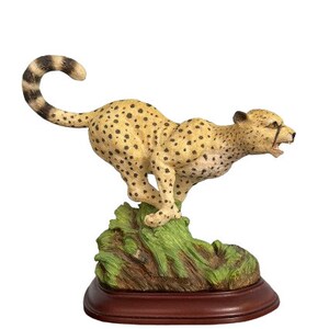 Realistic Cheetah Statue Leaping off Jungle-lifelike Leopard Figurine ...