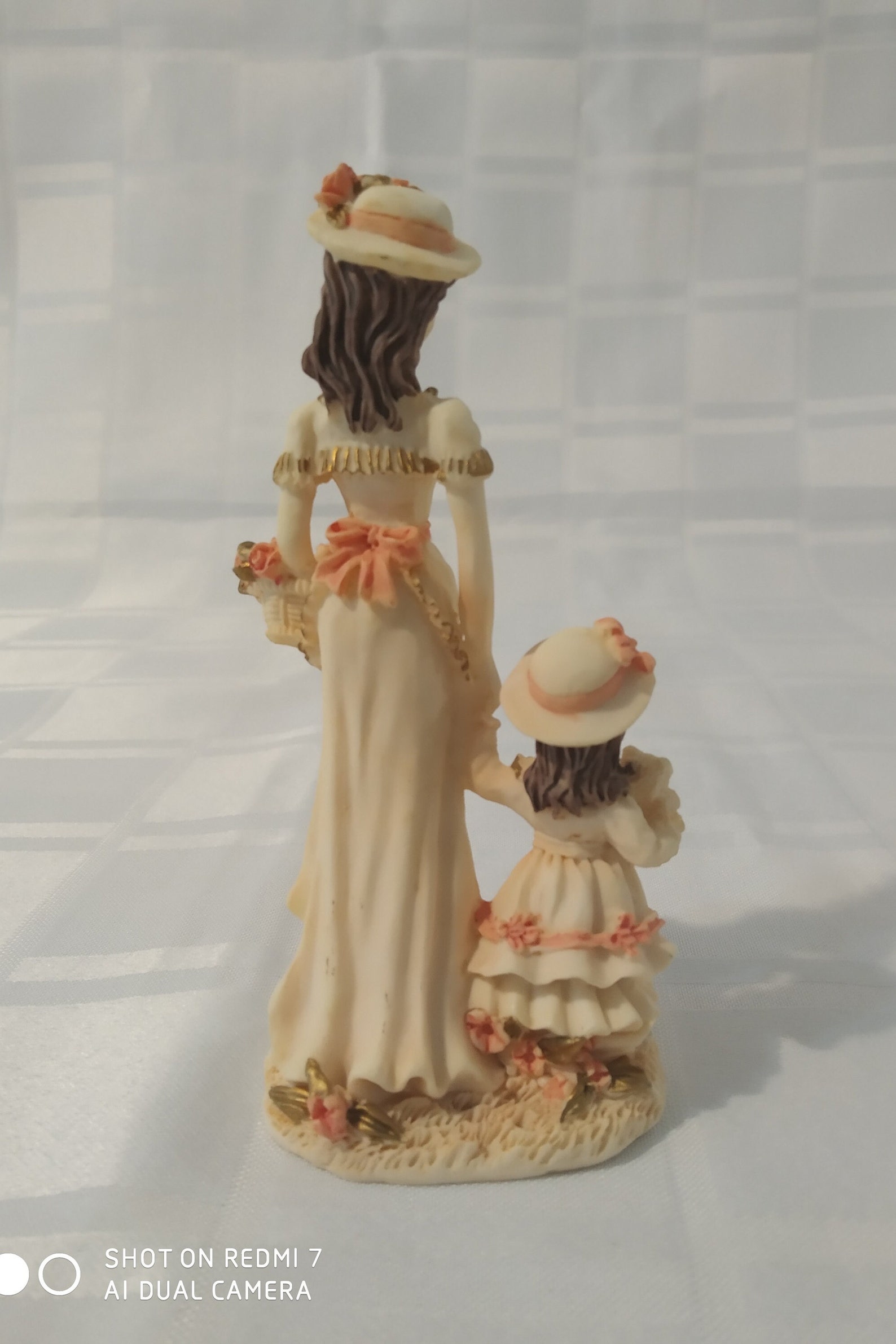 13 Cm Victorian Mother & Child Figurine High Detail, Pink Flowers Hand ...