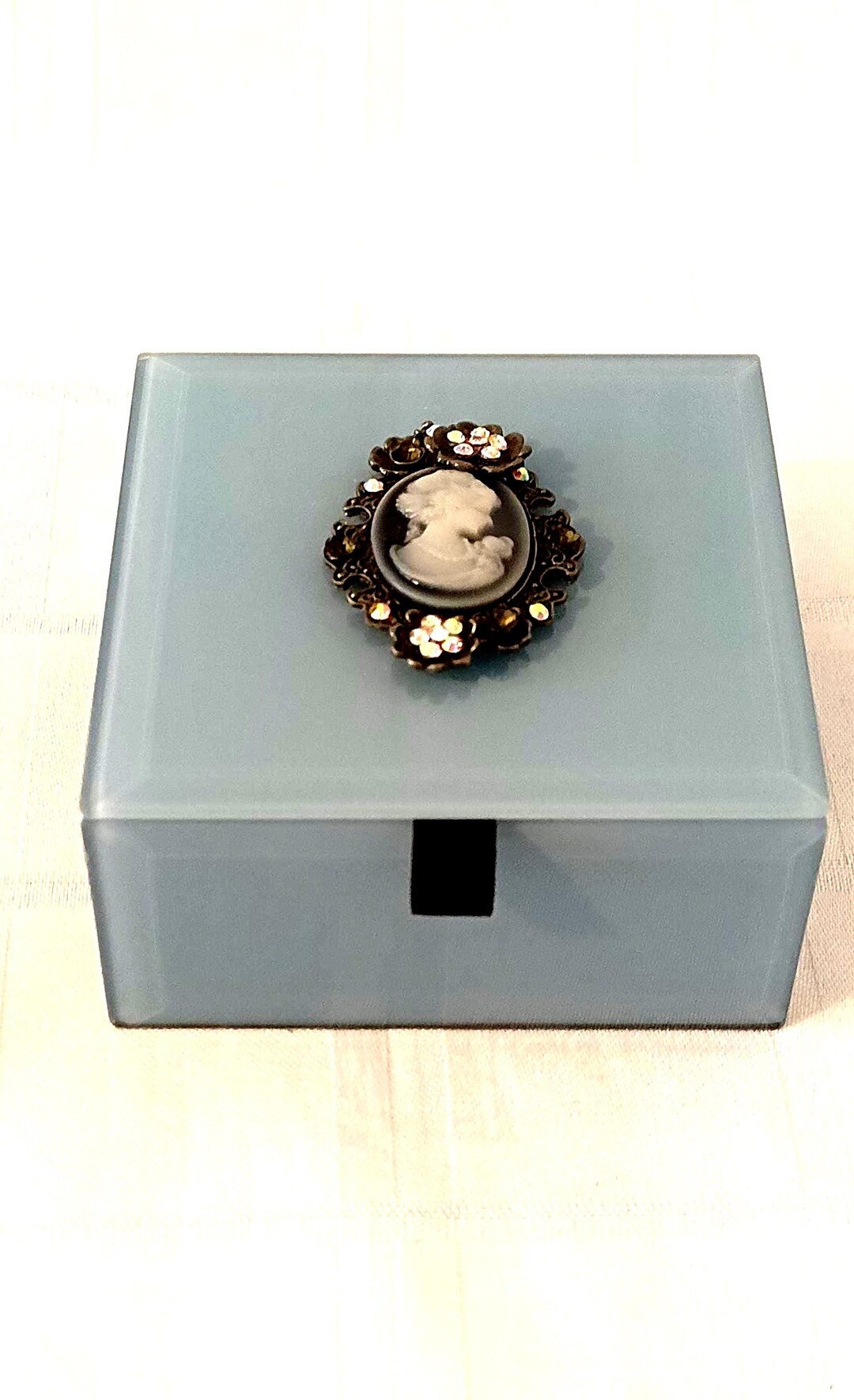 10 Cm Square Cameo Jewelry Box Made of Blue Beveled Glass. Velvet ...
