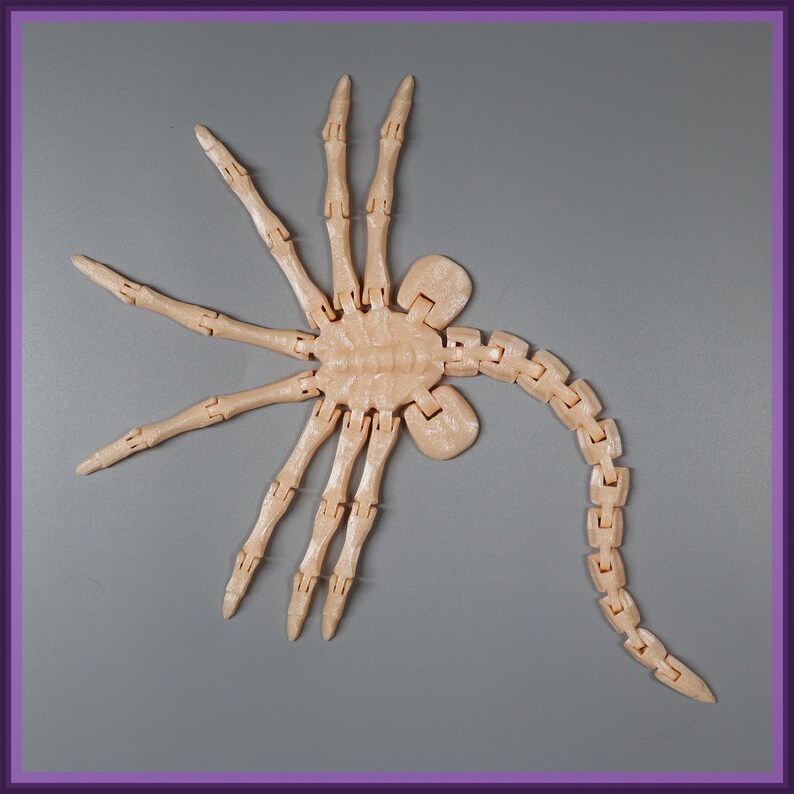 Large Articulated Face-hugger beige: 3D Printed - Etsy