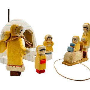Handcrafted Open Ended Wooden Toy Figure Family - Inuit Eskimo Family ...