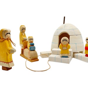 Handcrafted Open Ended Wooden Toy Figure Family - Inuit Eskimo Family ...