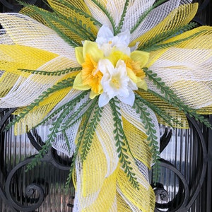 Cross Wreath for Front Door, Spring Wreath, Religious Wreath, Daffodil ...