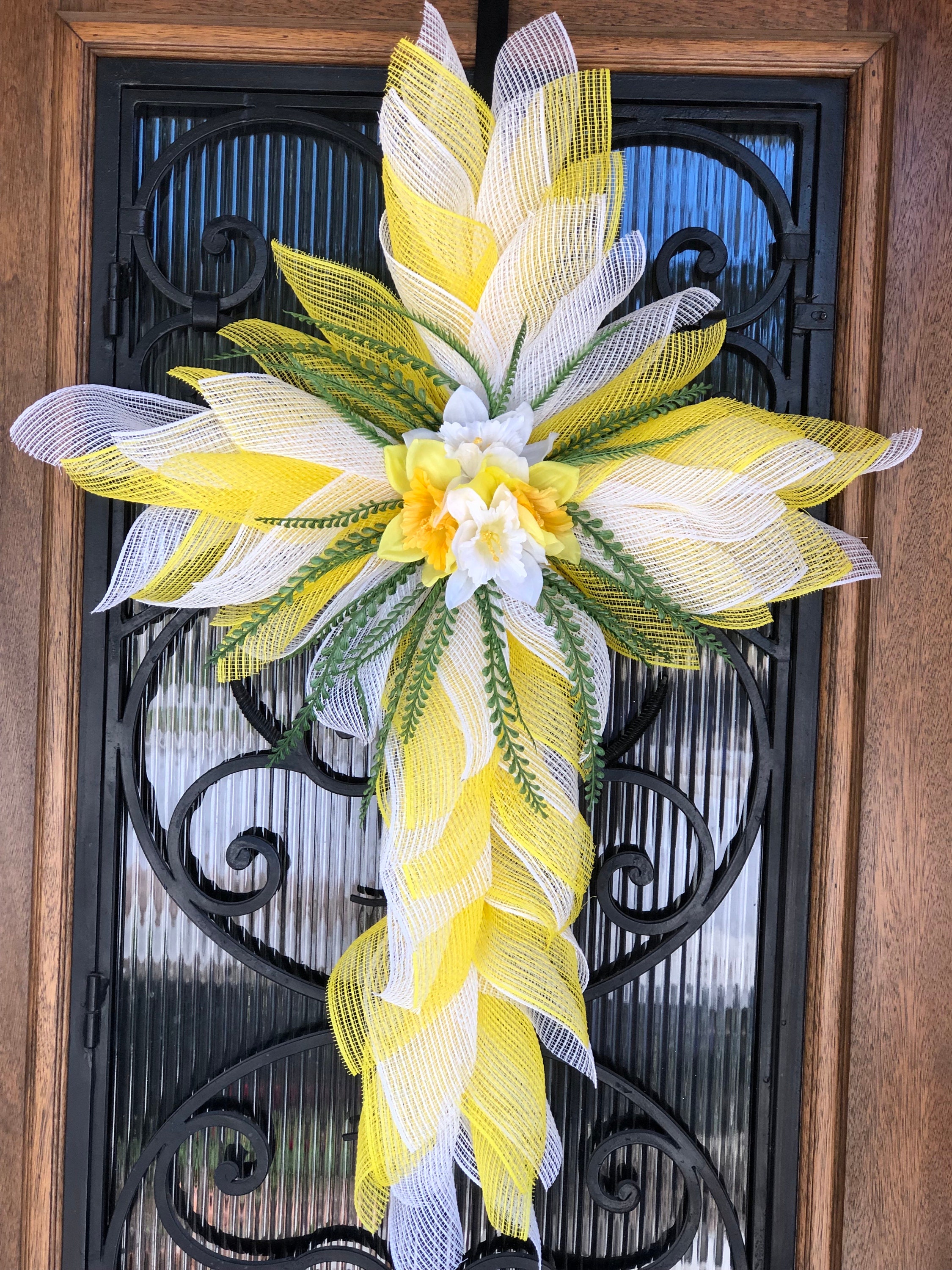 Cross Wreath for Front Door, Spring Wreath, Religious Wreath, Daffodil ...