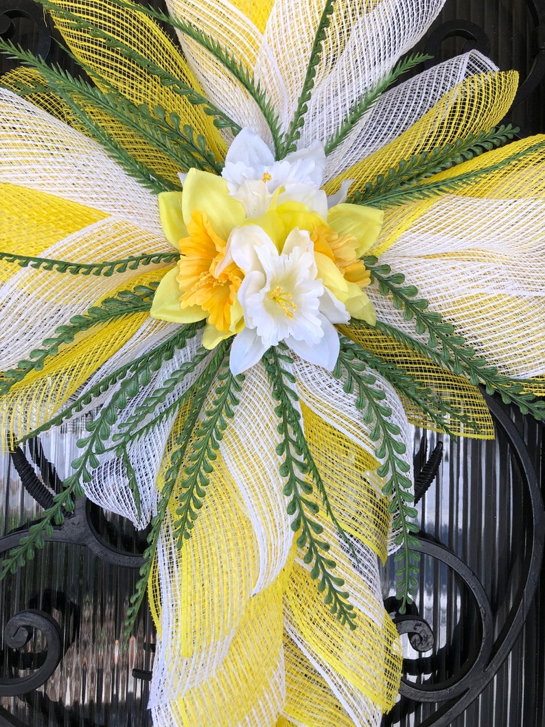Cross Wreath for Front Door, Spring Wreath, Religious Wreath, Daffodil ...