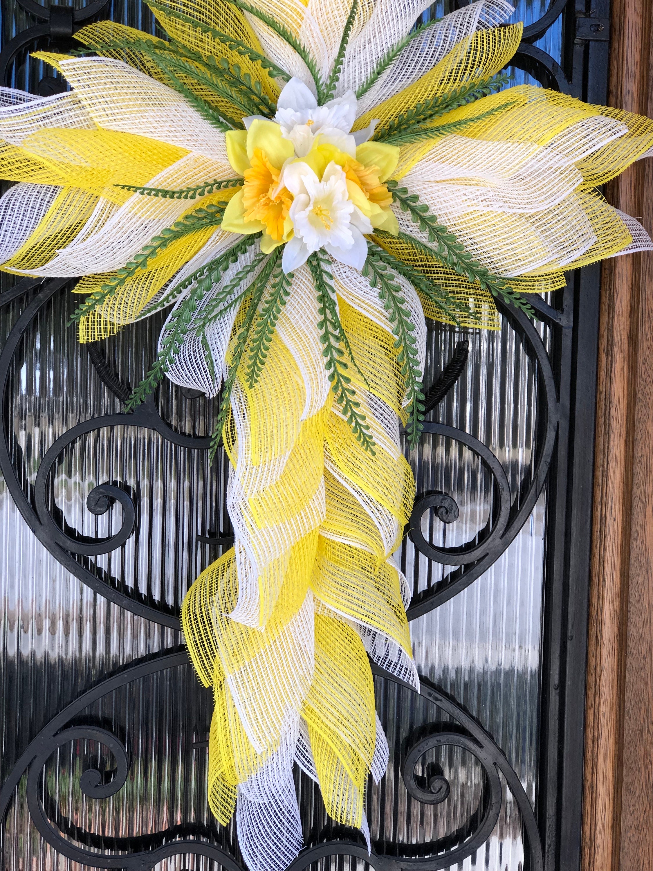 Cross Wreath for Front Door, Spring Wreath, Religious Wreath, Daffodil ...
