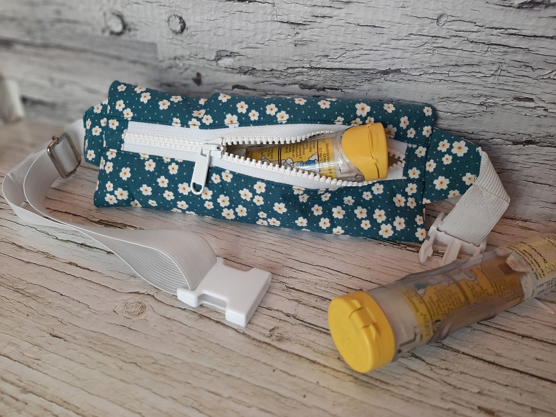 Small Daisies Epipen or Allerject Belt - Etsy