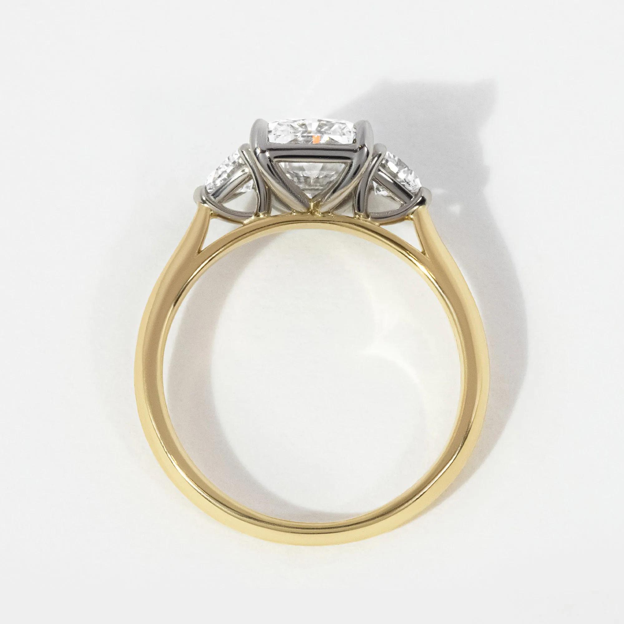 Art Deco 3.20 TC Crushed Ice Radiant Cut Moissanite Trilogy Trilliant ...