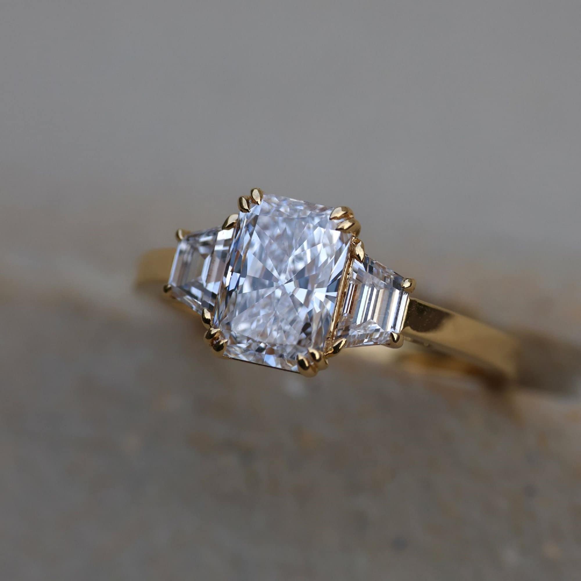2 TC Elongated Radiant Cut Trilogy,14k Solid Yellow Gold,trapezoid Cut ...