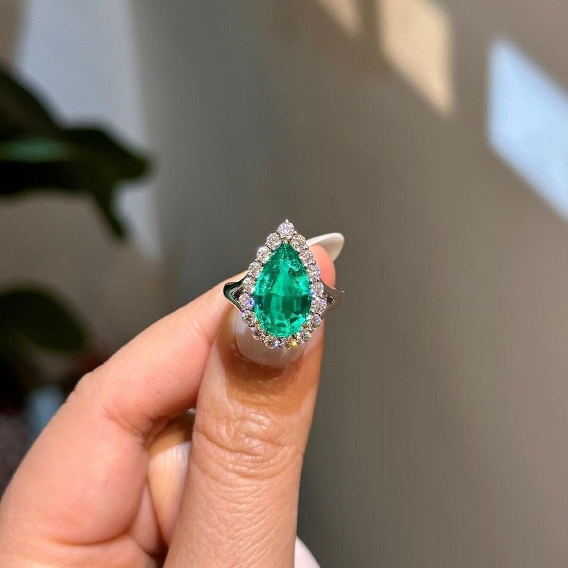 Antique 2.70 CT Vivid Green Pear Cut Ring-14k White Gold Moissanite ...
