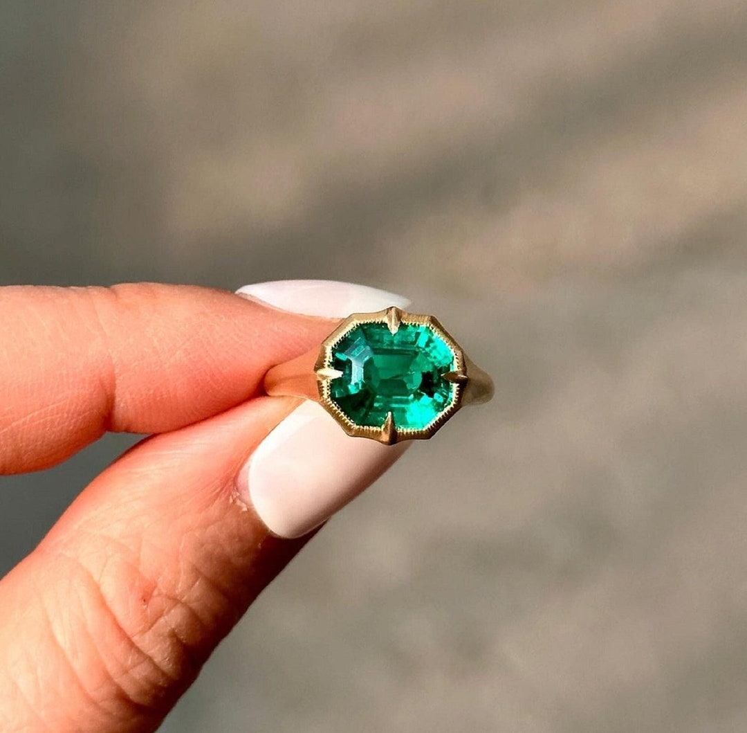 5 CT East-west Set Green Emerald,compass Prongs,bezel Set Solitaire ...