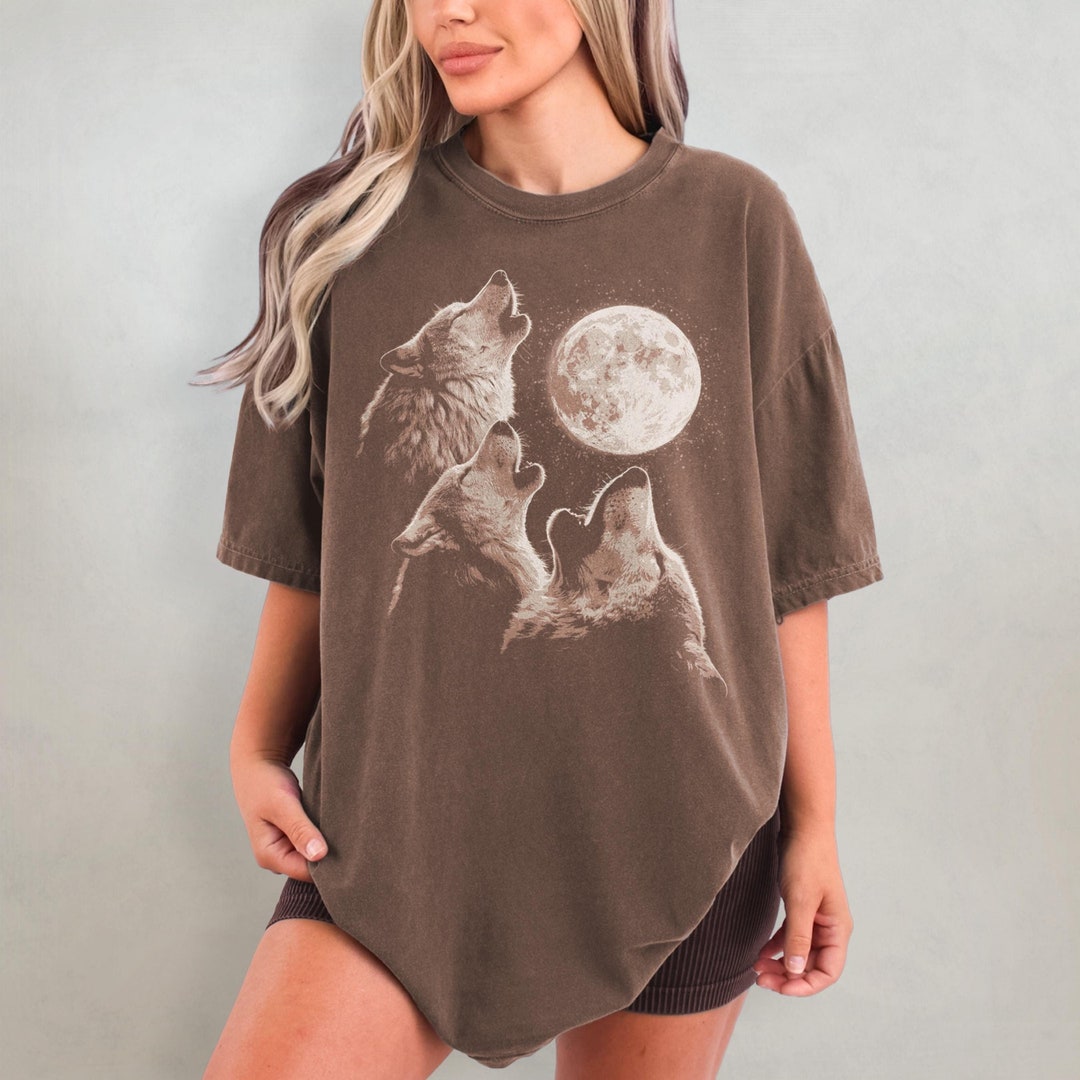 90s Wolf Shirt - Retro Wolf Comfort Colors T-shirt, Howling Wolf Moon ...