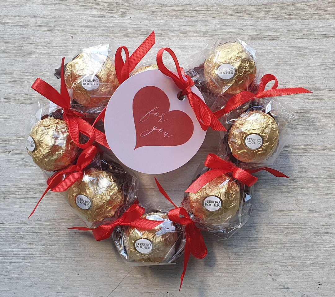 Ferrero Rocher Chocolate Heart Wreath – Valentine's Day Gift ...