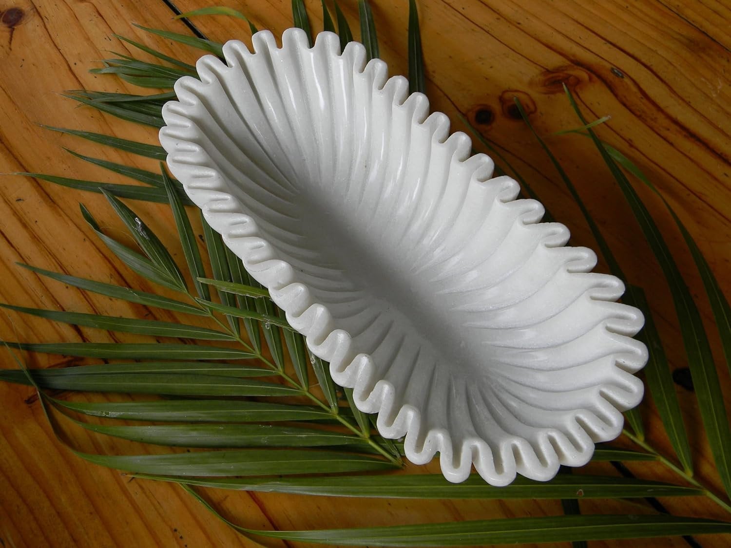 Marble Ruffle Bowls Large Scalloped Decorative Centerpiece for Home ...