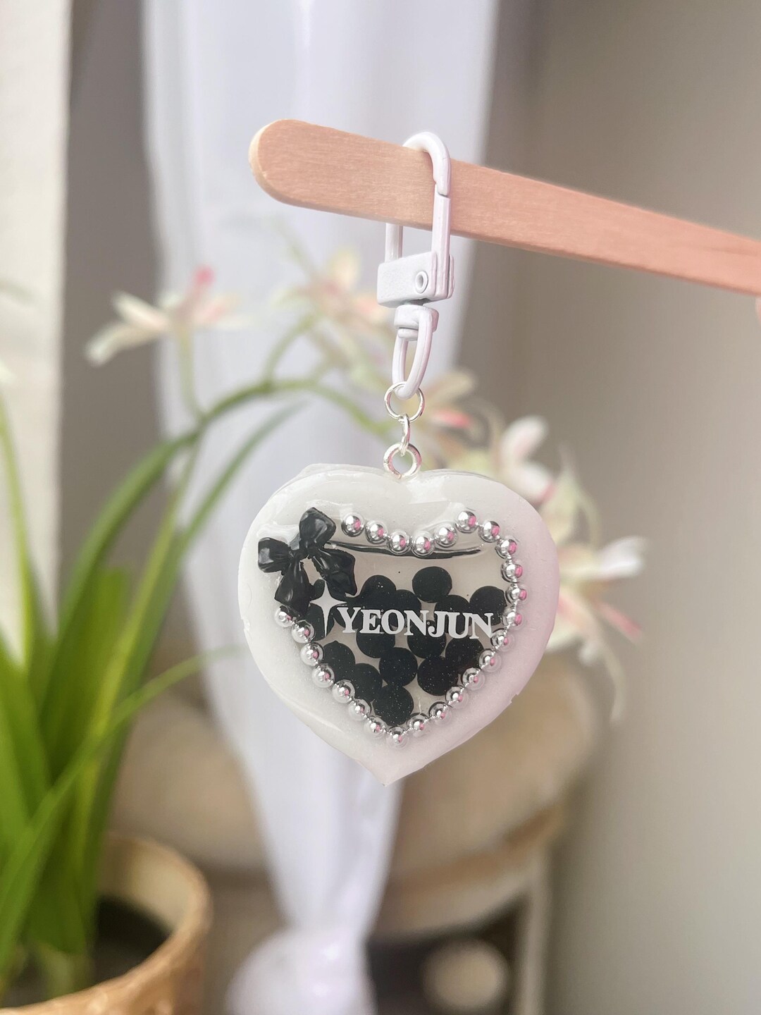 Txt Yeonjun Keychain, K-pop Resin Shaker Heart - Etsy