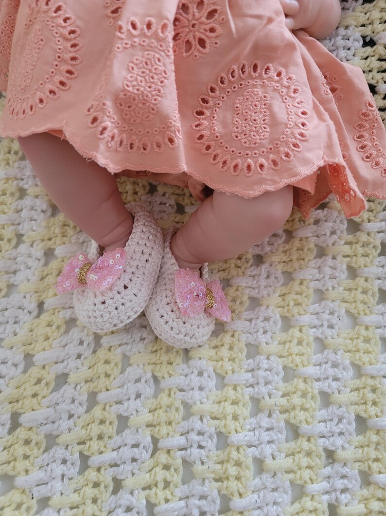 Handmade Crochet Pink Bow Ballet Shoes Gifts for Moms and Baby Showers ...