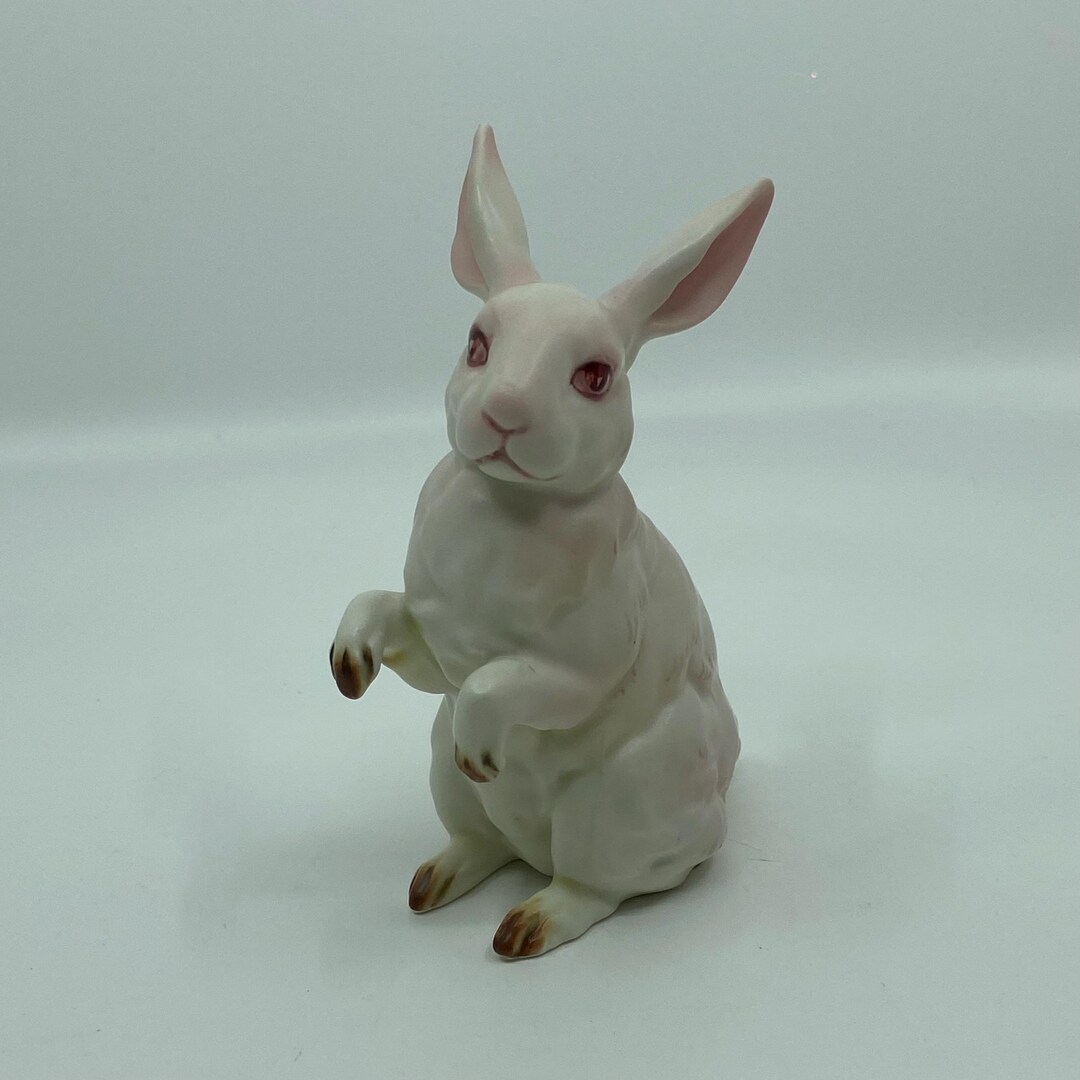 Lefton White Albino Rabbit, Bunny Sitting Figurine - Etsy