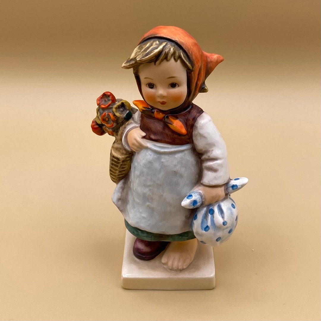 Vintage Hummel Goebel Collectible Figurine “weary Wanderer” Number 204 ...