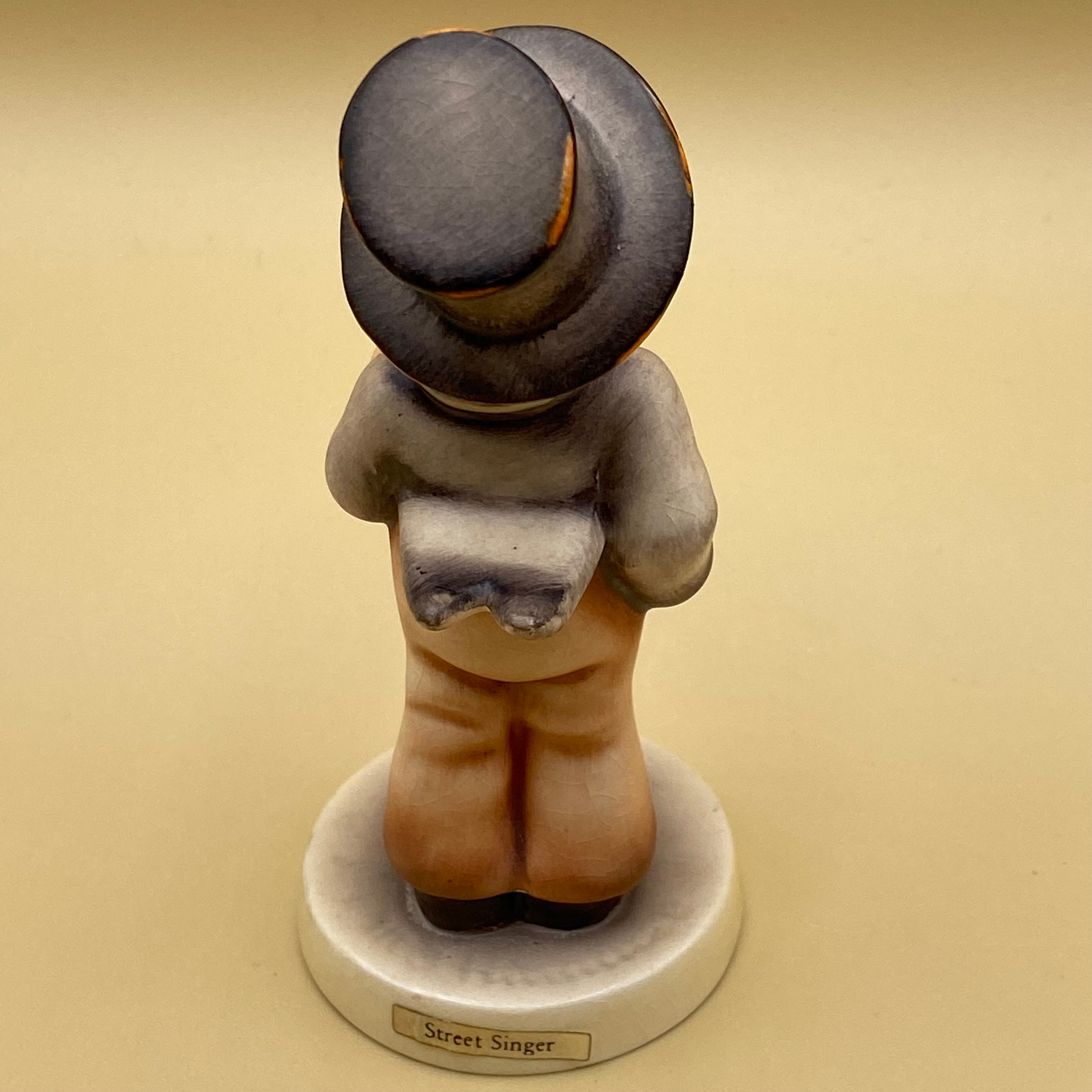 Vintage Hummel Goebel Collectible Figurine “street Singer” Number 131 ...