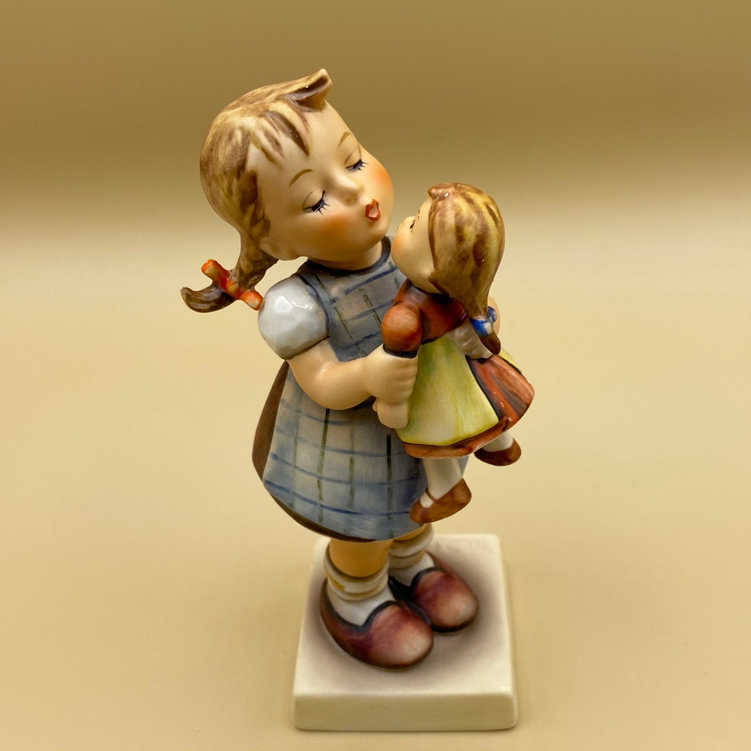 Vintage Hummel Goebel Collectible Figurine “kiss Me” Number 311 TMK 4 ...