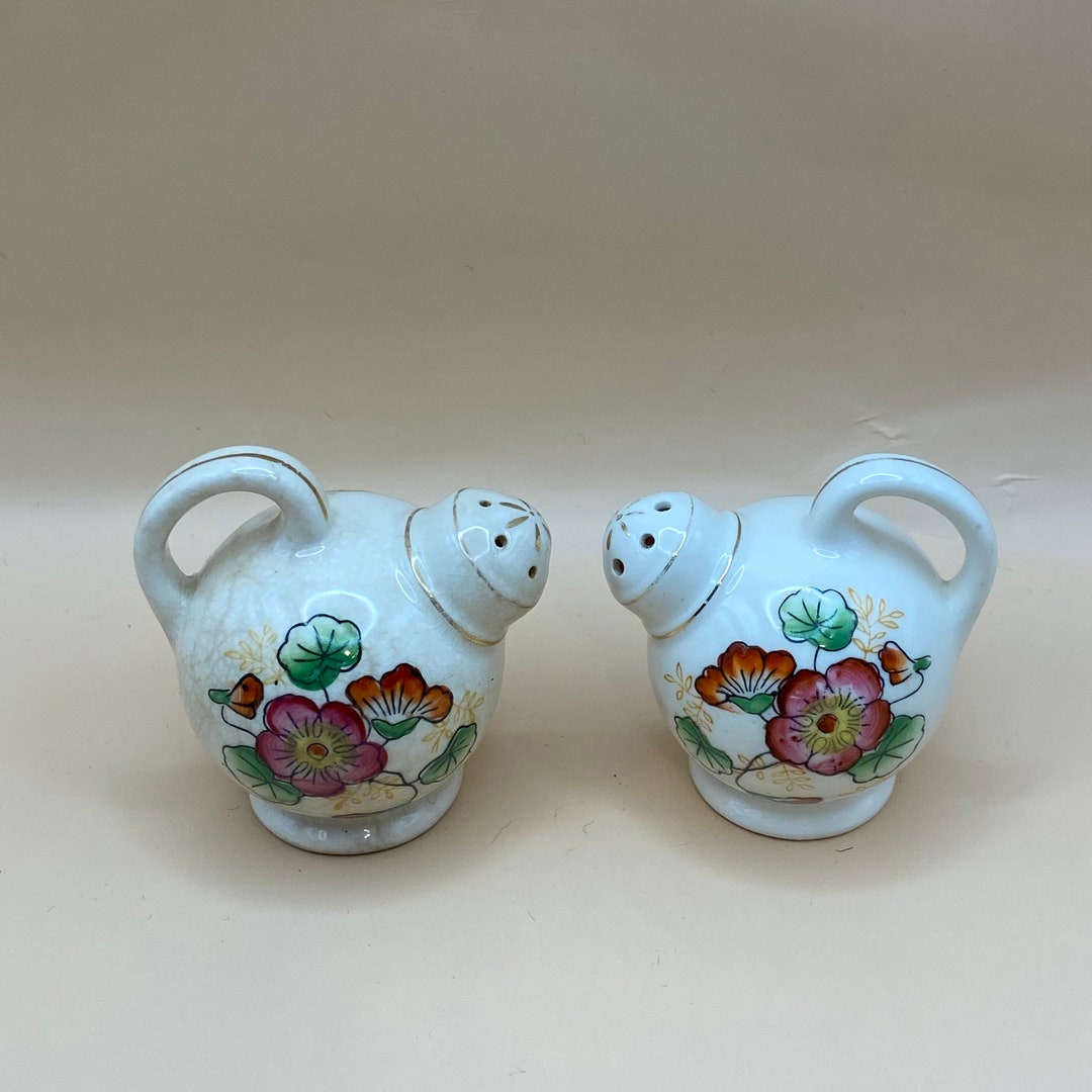 Vintage Pitchers Flowers Floral Ball Ceramic Salt and Pepper Shakers ...