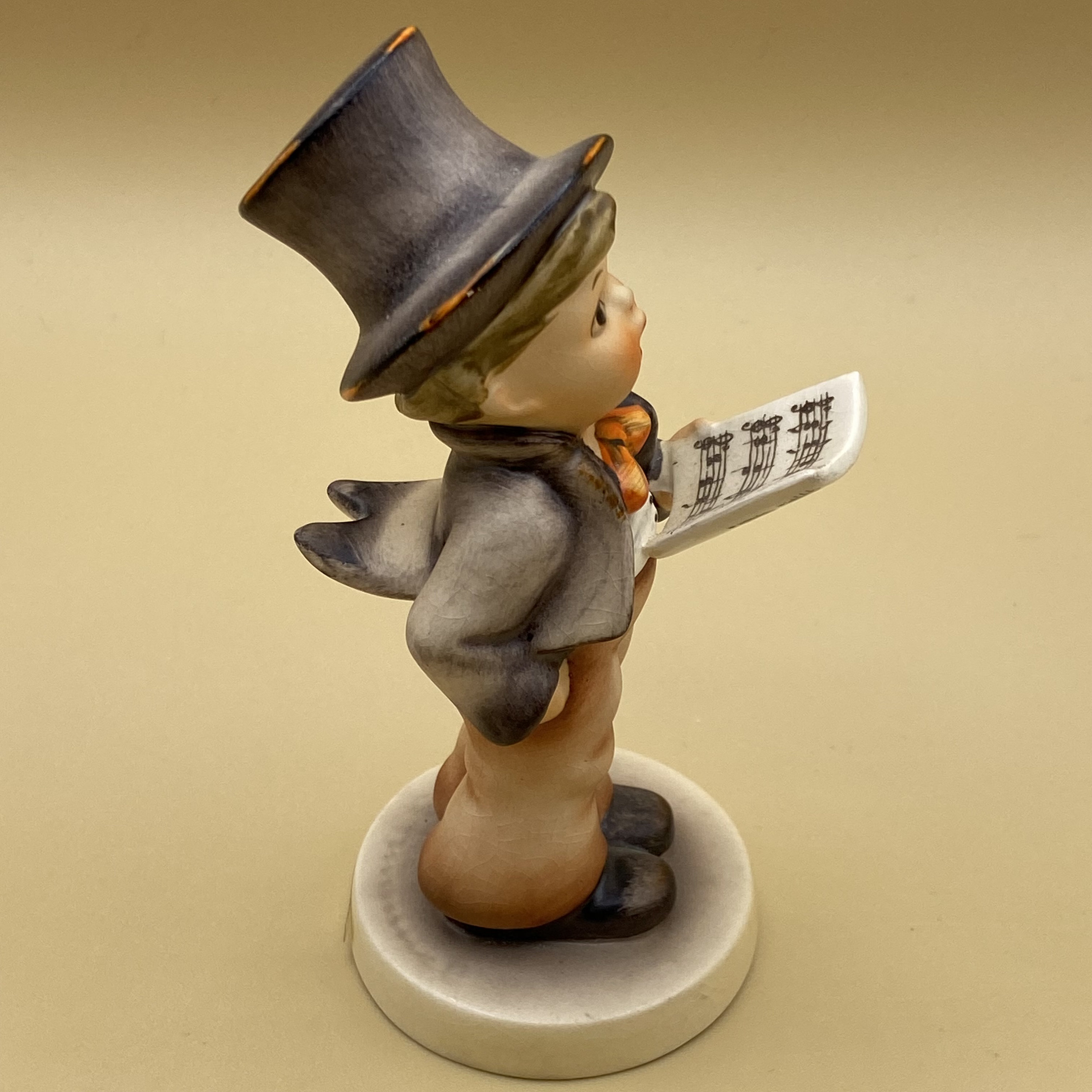 Vintage Hummel Goebel Collectible Figurine “street Singer” Number 131 ...