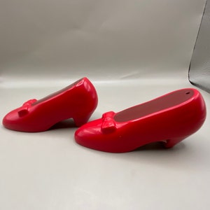 The Wizard of OZ Dorothys Ruby Red Slippers Salt and Pepper Shakers - Etsy