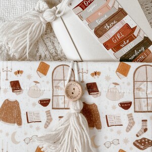 Book Lover Gift Set - Book Sleeve + Bookmark - Etsy