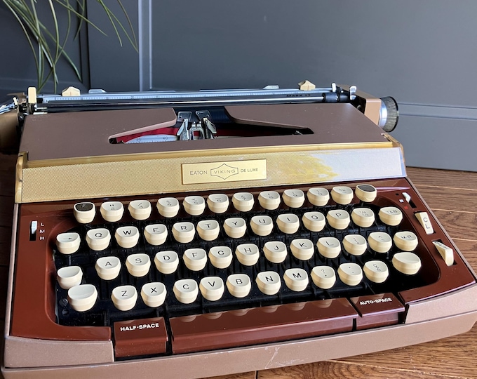 Vintage Typewriter - Eaton Viking Deluxe - 1960's - Mark 12 - Etsy