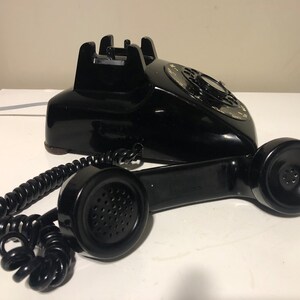 Vintage Black on Black Rotary Phone-500 NE - Etsy
