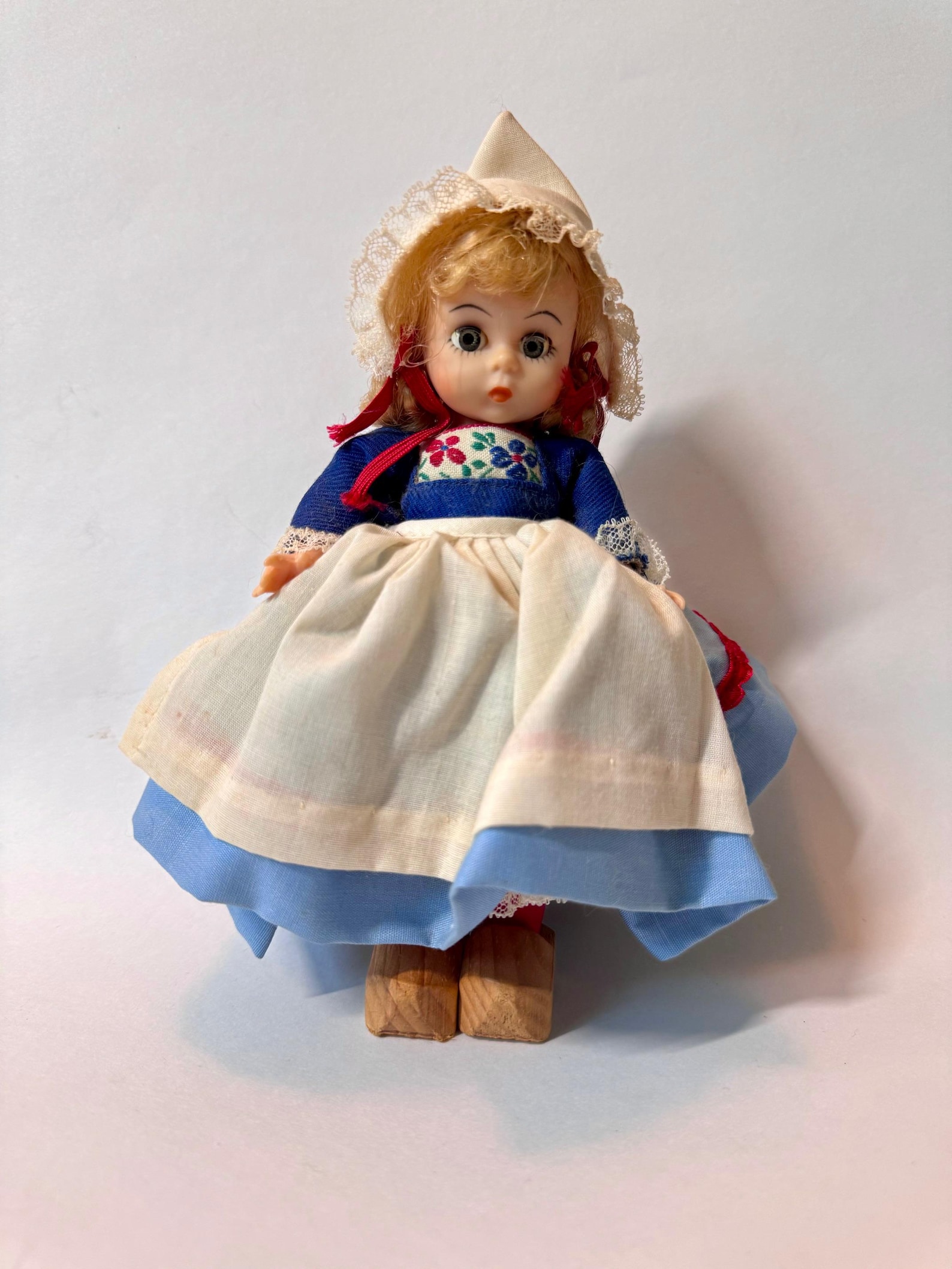 1970's Madame Alexander Doll- Netherlands - Etsy