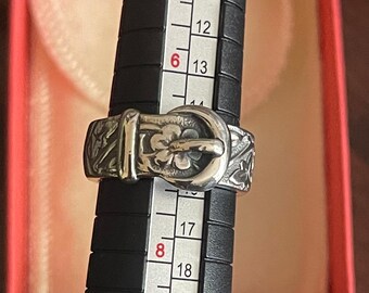 James Avery Retired Floral Belt and Buckle Ring Sterling Silver Size 7 Comes with Original James Avery Box