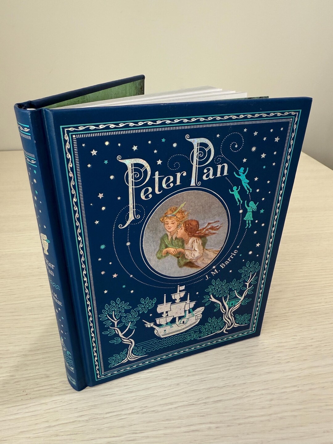 PETER PAN by J. M. Barrie - Collectible Deluxe Special Illustrated Gift ...