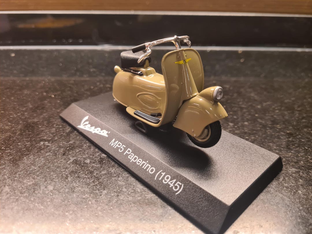Altaya 1/18 Vespa MP5 Paperino 1945 - Etsy