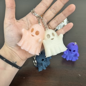 Cute Ghost Keychain | Crochet Texture | Happy Ghosts | Glow in the Dark ...
