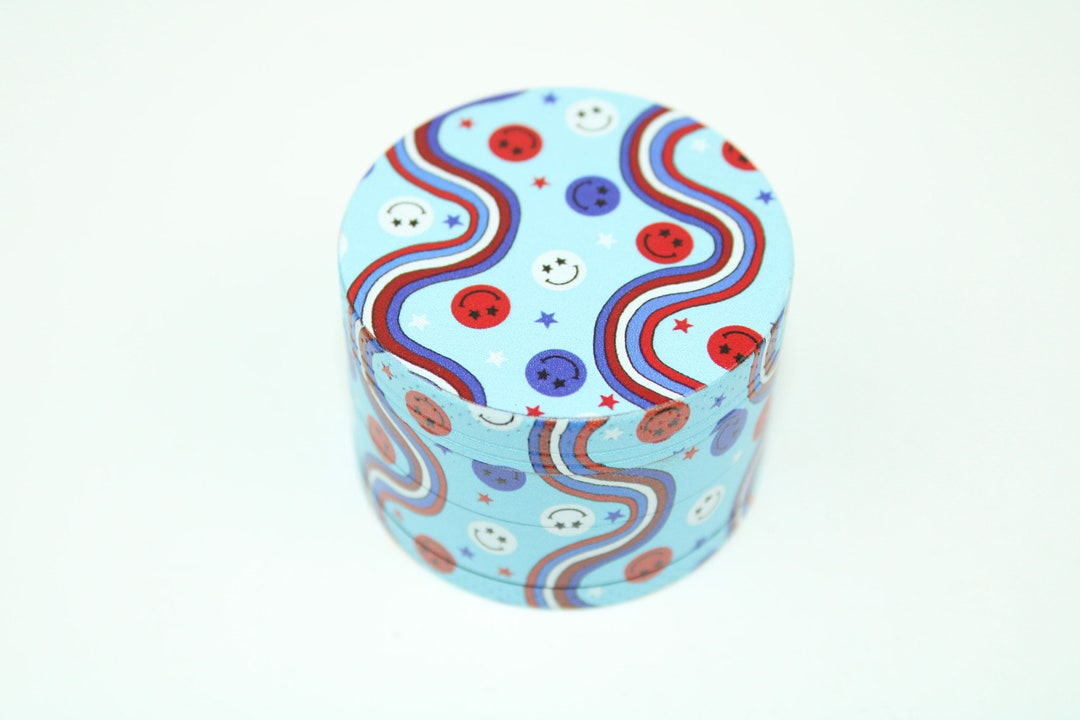 Silly Swirls Grind: the Four Piece Grinder Which Comes With Fast USA ...