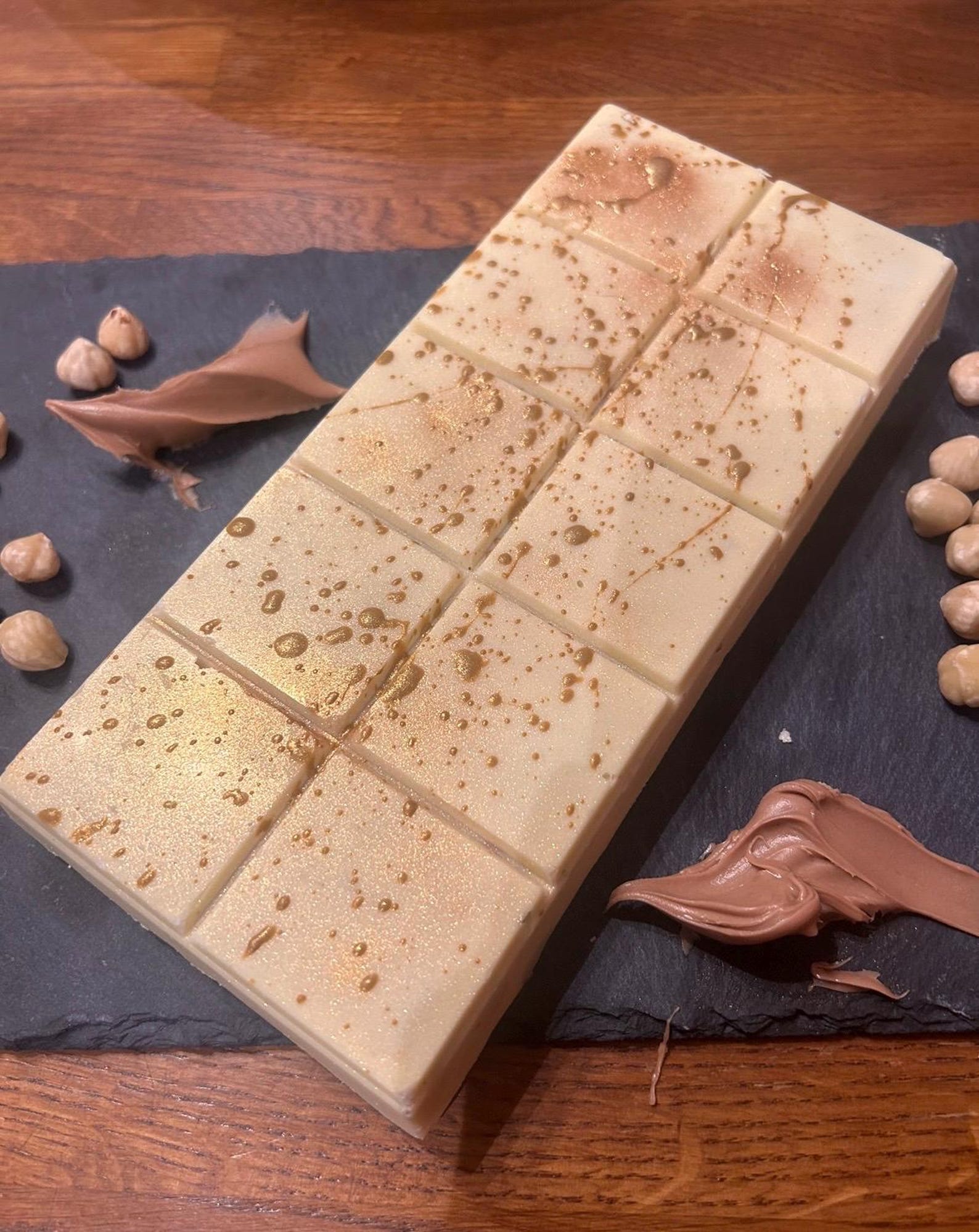 550g XL Super Thick Stuffed Hazelnut Cream Chocolate Bar, WHITE ...