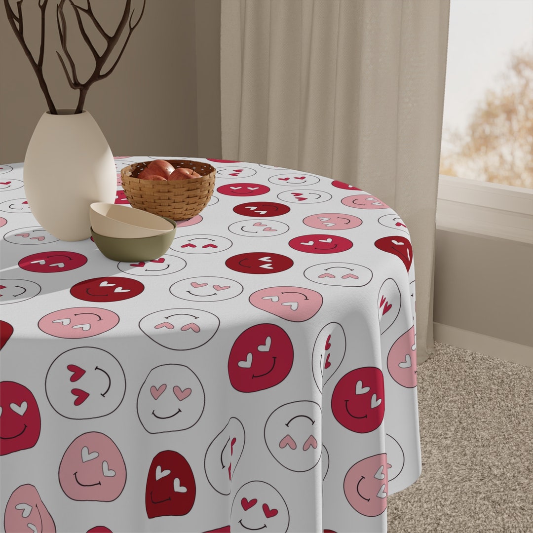 Valentine's Day Tablecloth Smiley Faces Pattern Fun Retro Valentine's ...