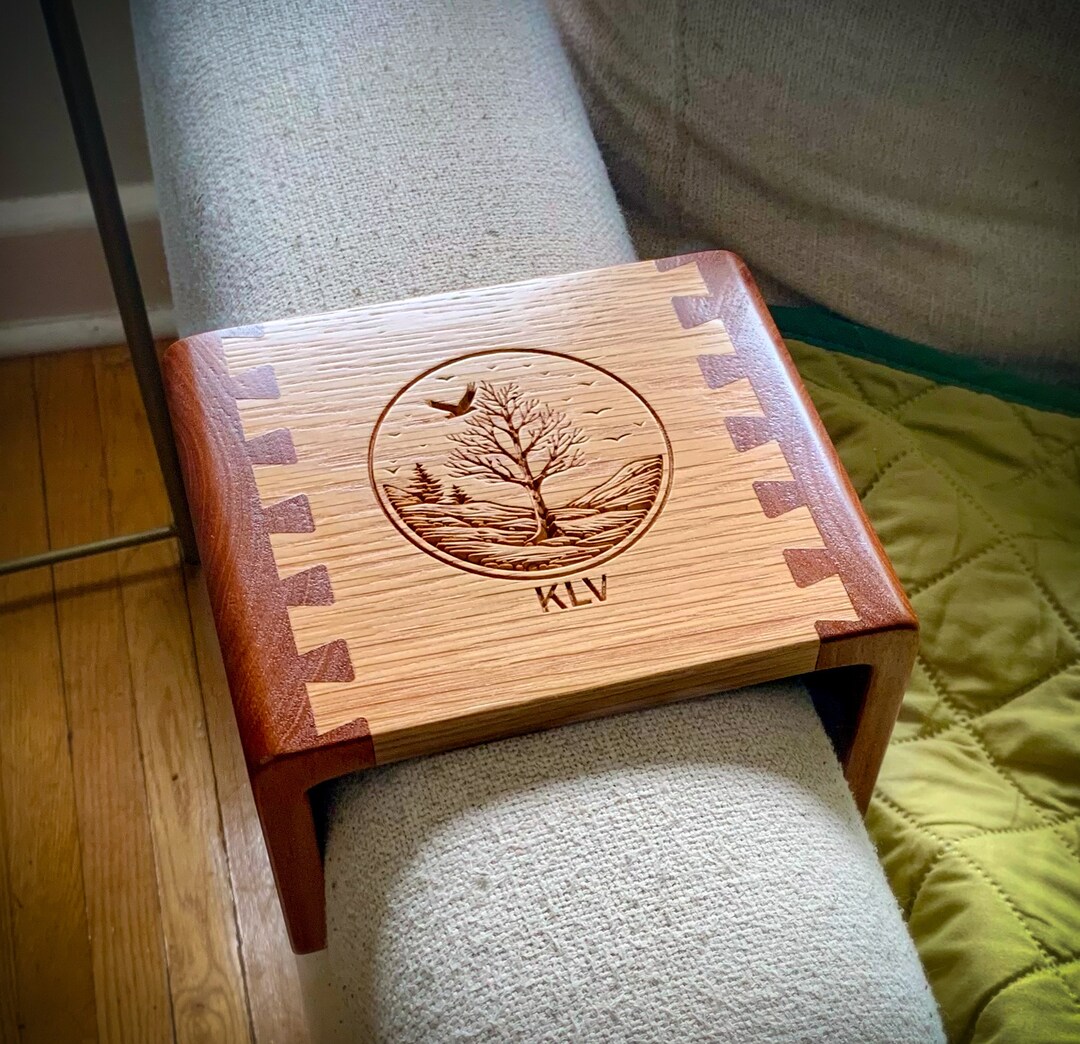 Premium Couch Caddy - Customizable Engraving - Mahogany & White Oak ...