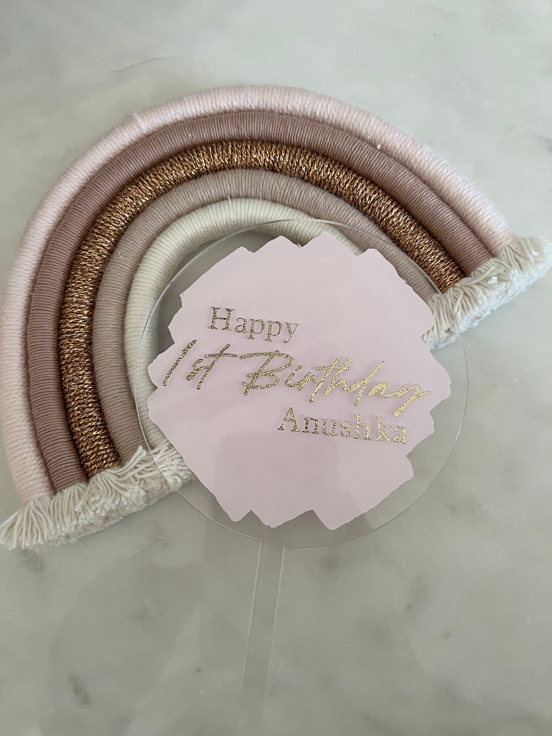 Topper de pastel de círculo de acrílico pintado a mano feliz cumpleaños ...