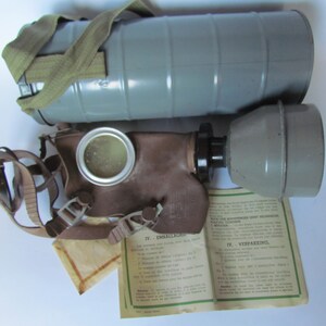 WW-2 Belgium Gas Mask L.702 in Container - 1939 - Etsy