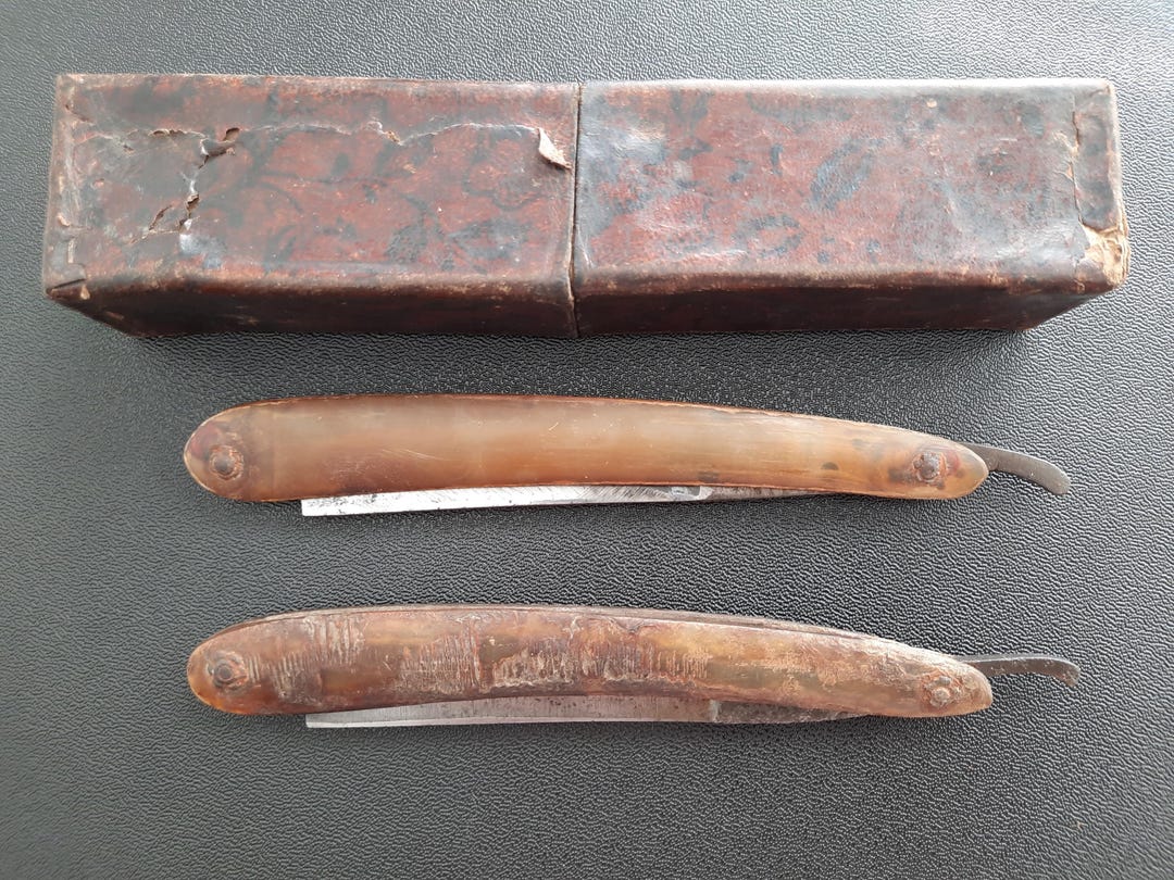 Vintage Pair of Straight Razors - Etsy
