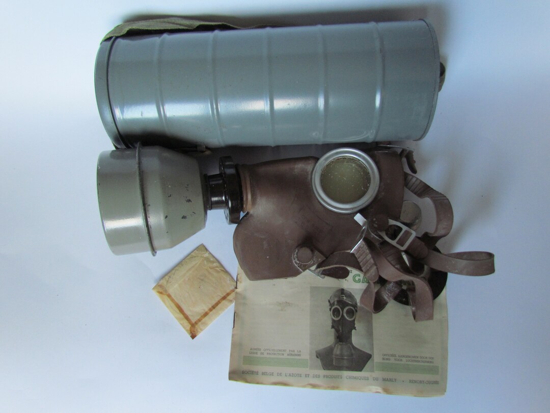 WW-2 Belgium Gas Mask L.702 in Container - 1939 - Etsy
