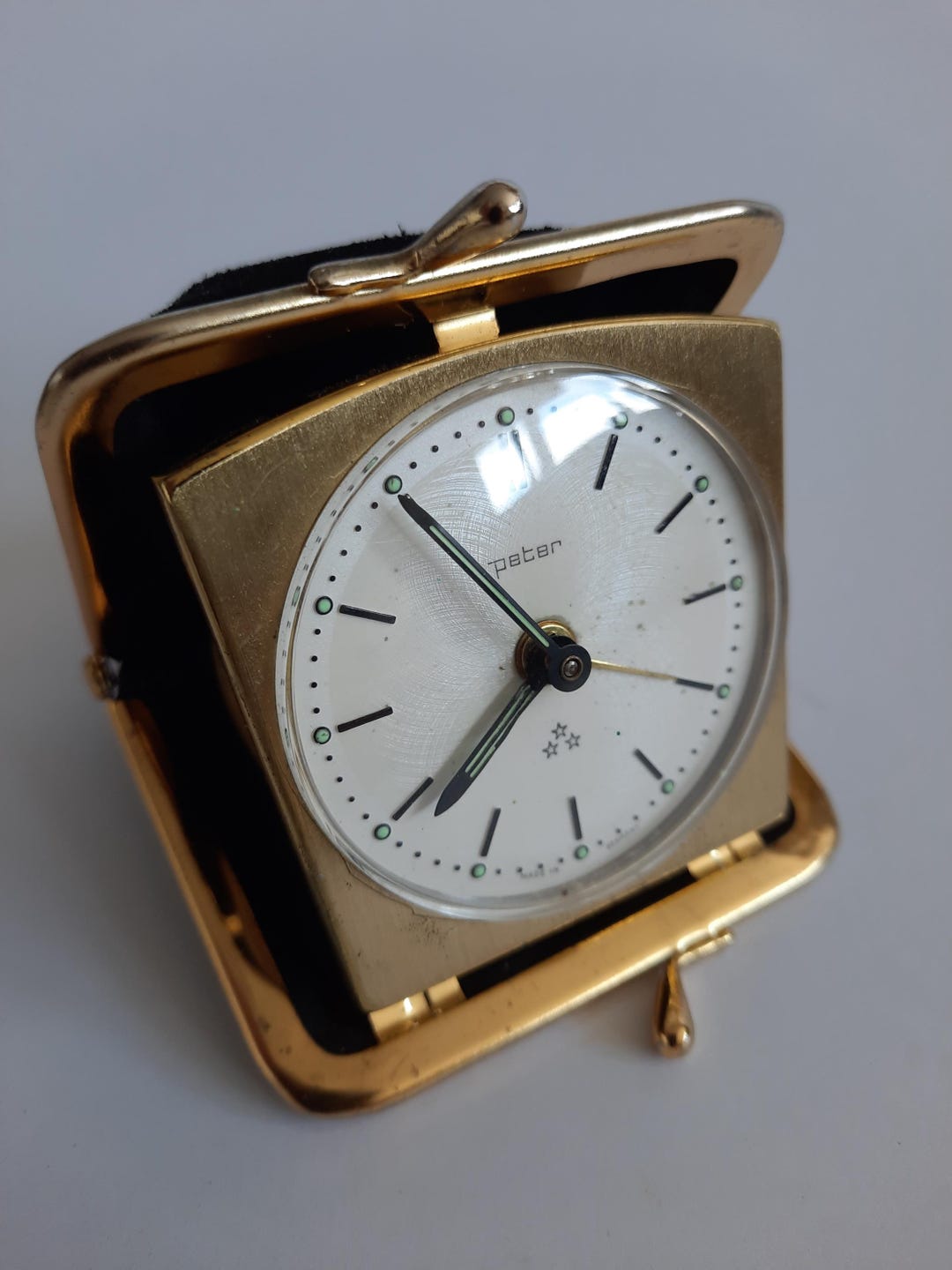 Vintage Mechanical Travel Alarm Clock PETER in a Leather Wallet - Etsy