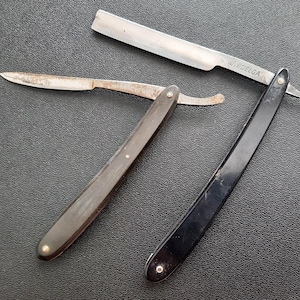 Vintage Pair of Straight Razors - Etsy