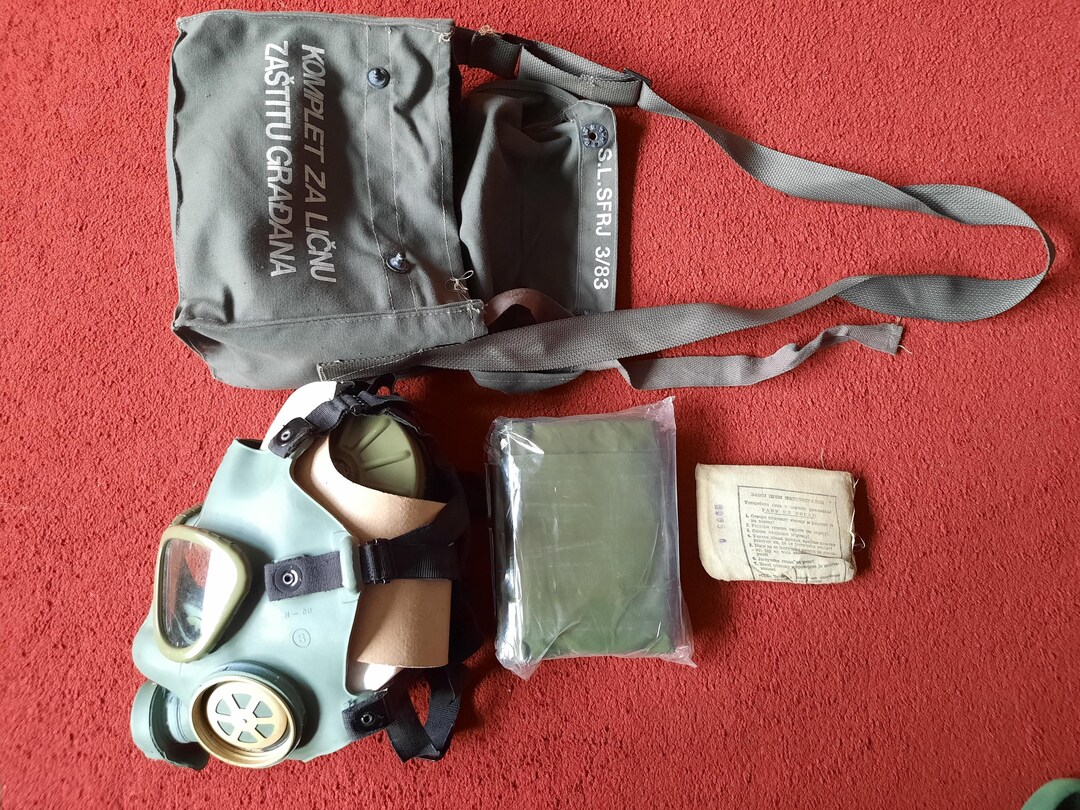 Yugoslav Protective Gas Mask M-1 PERSONAL PROTECTION KIT - Etsy
