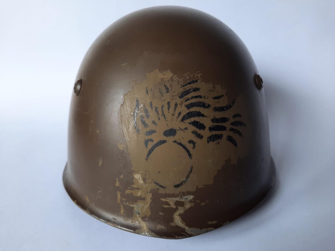 Vintage Italy Steel Helmet M-33 With the Emblem Size 58 - Etsy