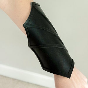 Shoulder/pauldron and Bracer Armor Patterns: Fantasy, Medieval, EVA ...