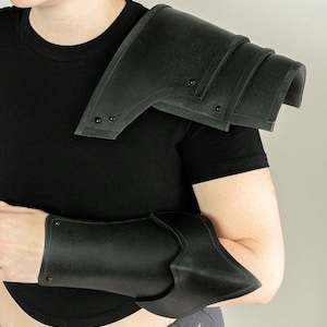 Shoulder/pauldron and Bracer Armor Patterns: Fantasy, Medieval, EVA ...