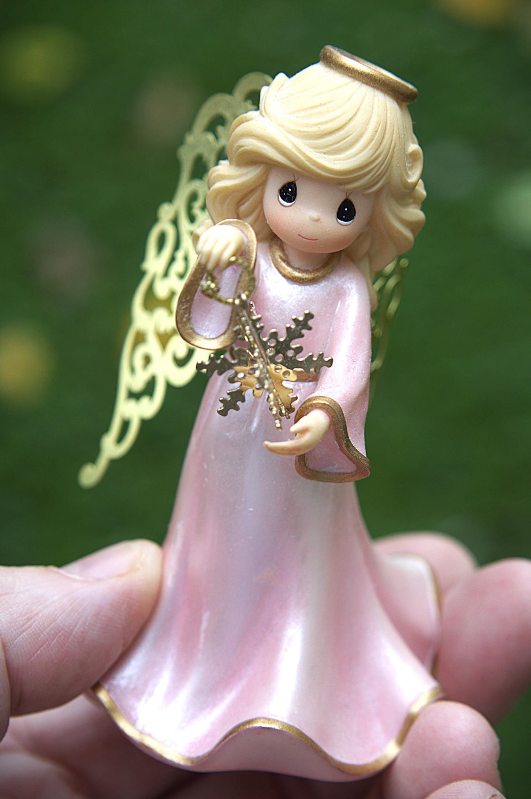 PRECIOUS MOMENTS Angel of Delight. 2000's Angels of Tidings Collection ...